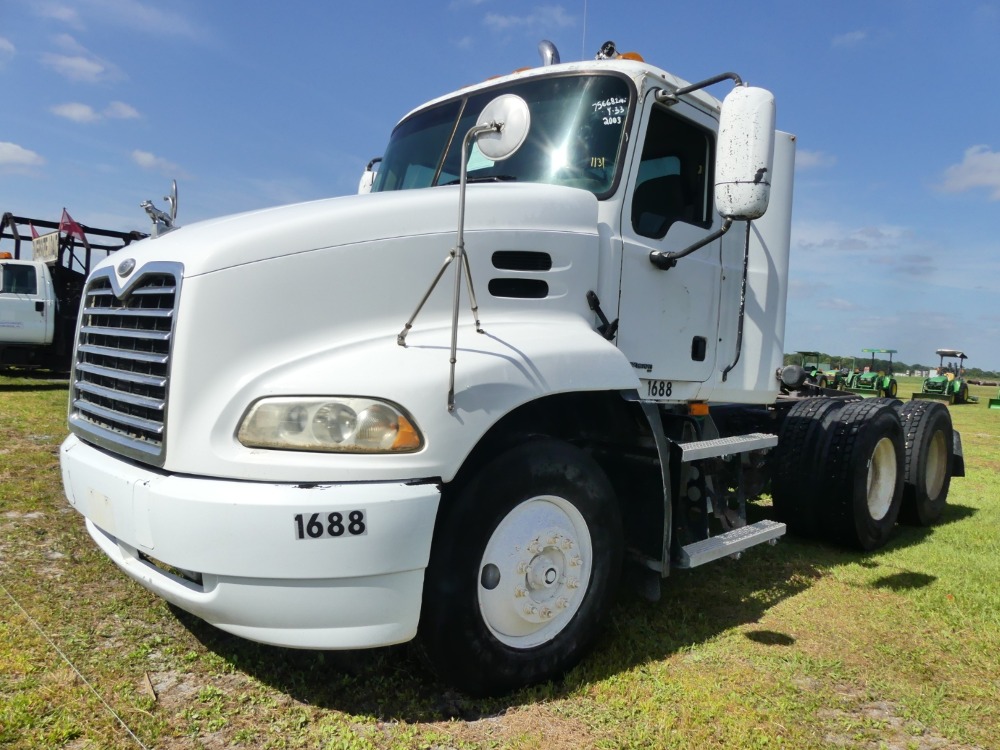 2003 Mack Vision CX613 | DeMott Auction