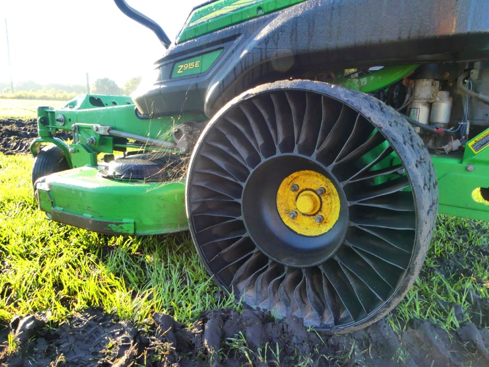 #1041 - 2019 John Deere Z915E | DeMott Auction