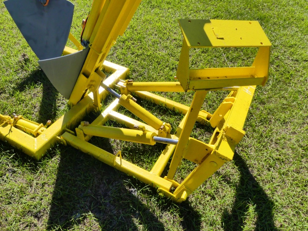 #1269A - Triple Tree Spade | DeMott Auction