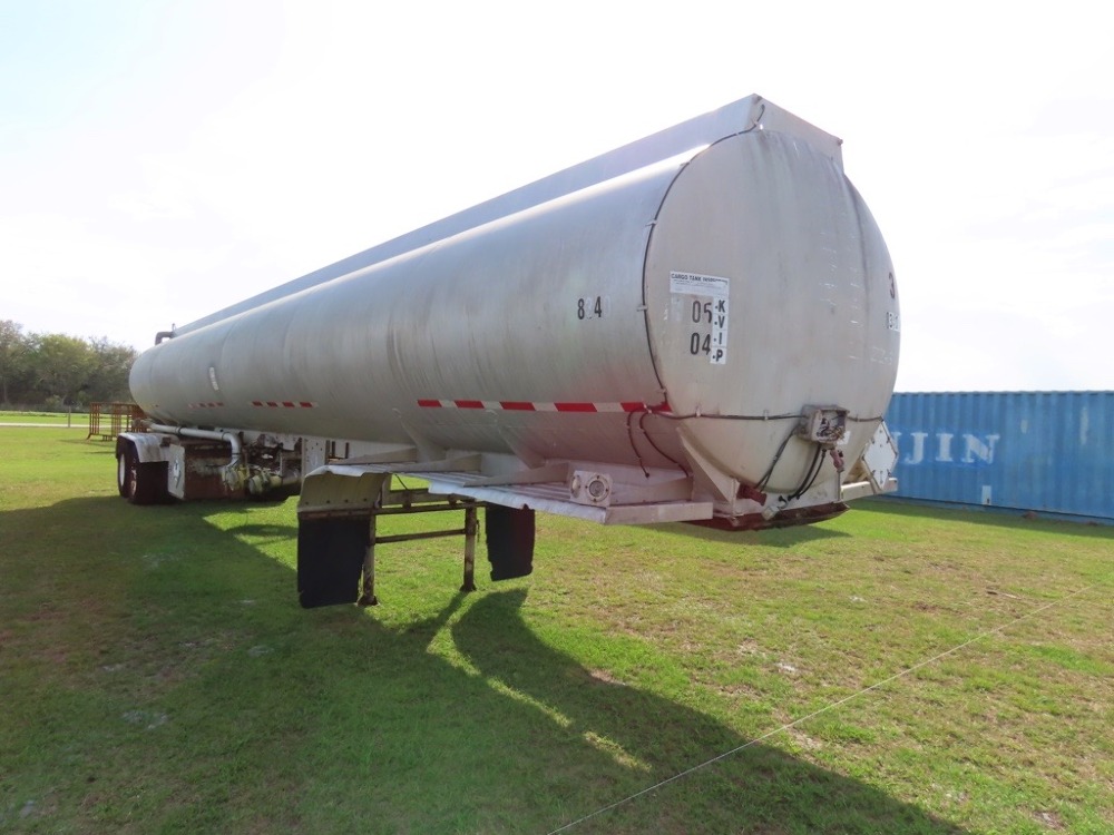 #2297 - 1987 Custom Tanker | DeMott Auction