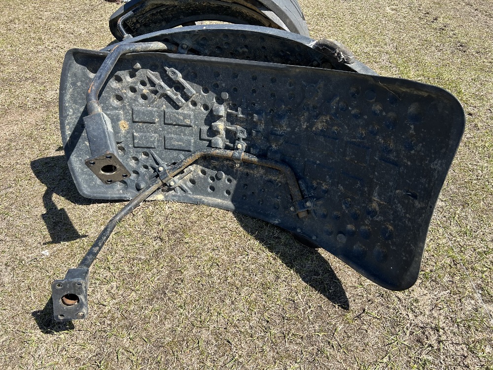 #262 - John Deere High Boy Fenders | DeMott Auction