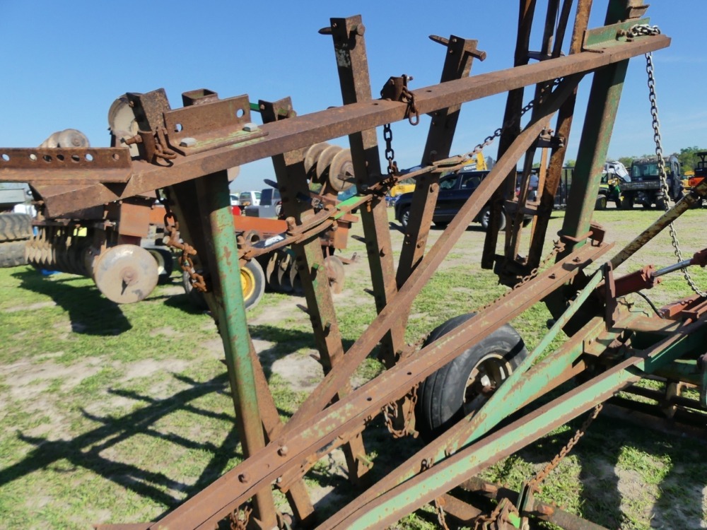 #2223 - John Deere PT 6 Row Do All | DeMott Auction