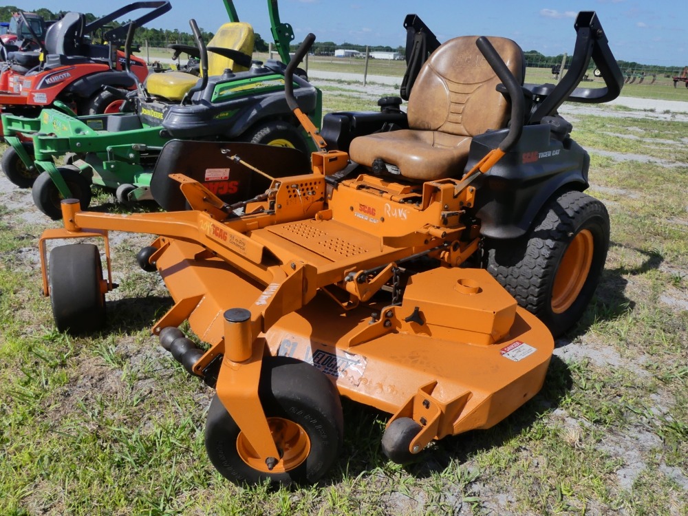 #2049 - Scag Tiger Cat | DeMott Auction