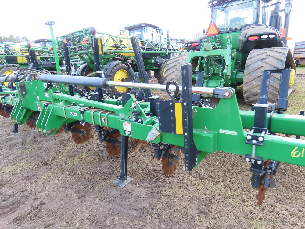 #617A - 2020 Unverferth 332 Ripper Stripper | DeMott Auction
