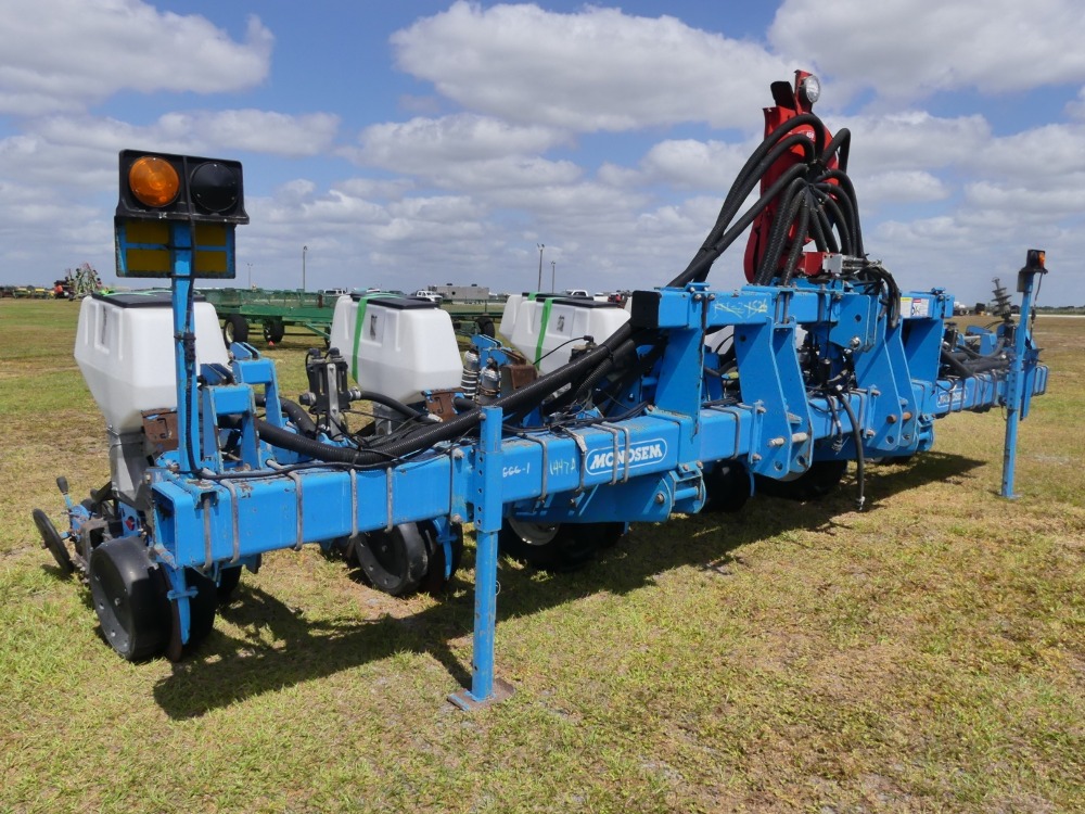 #1447A - Monosem 6 Row Twin Row Planter | DeMott Auction