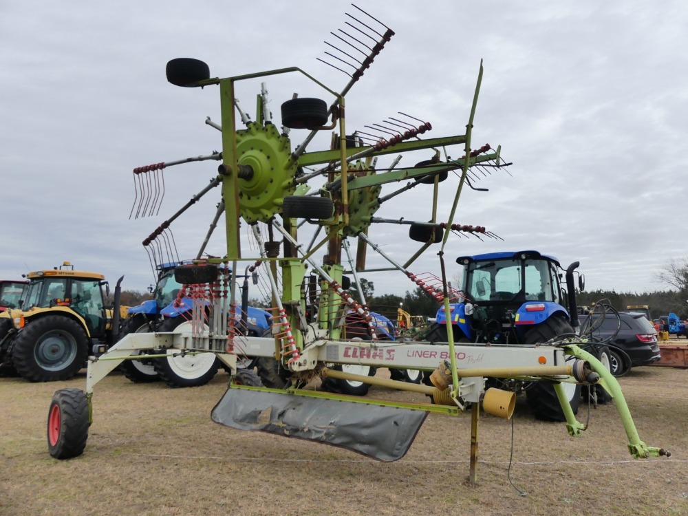 #1261 - Class Liner 880 Profile Hay Rake | DeMott Auction