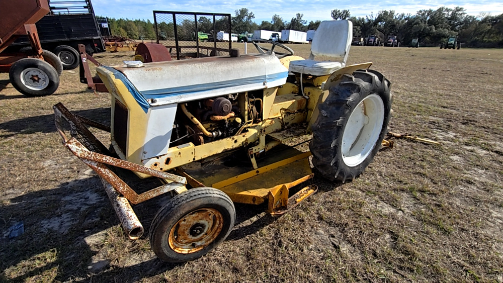 #2116 - Cub Low Boy Tractor | DeMott Auction