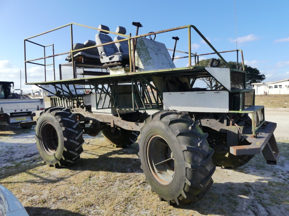 #1055A - Chevrolet Platform Hunting Buggy | DeMott Auction