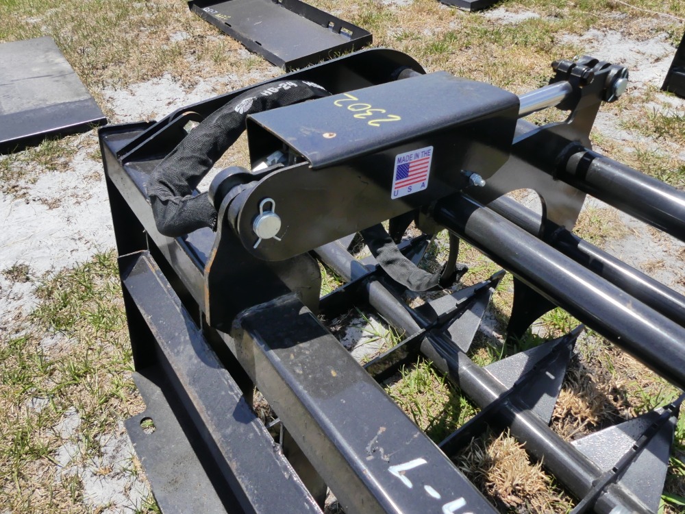 #2302 - JMR 40" Grapple | DeMott Auction