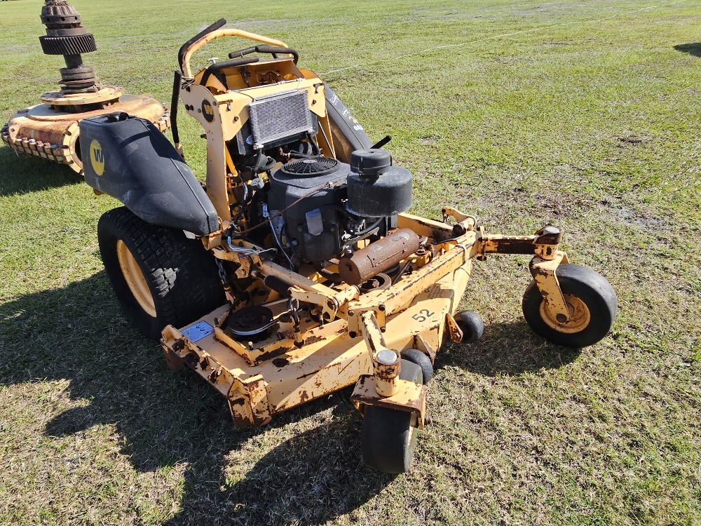 #2685 - Wright Sentar Stand on Mower | DeMott Auction