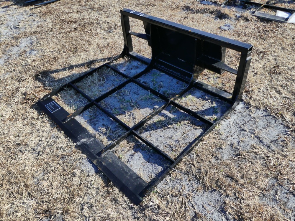 Giyi Mini Land Leveler | DeMott Auction