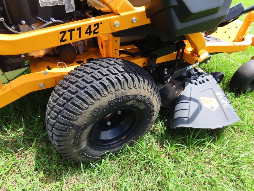 #1022 - Cub Cadet Ultima ZT1 | DeMott Auction