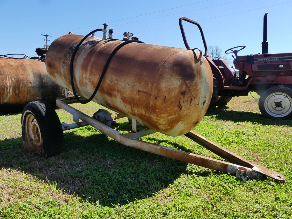 #320 - 250 Gallon Propane Tank on Trailer | DeMott Auction