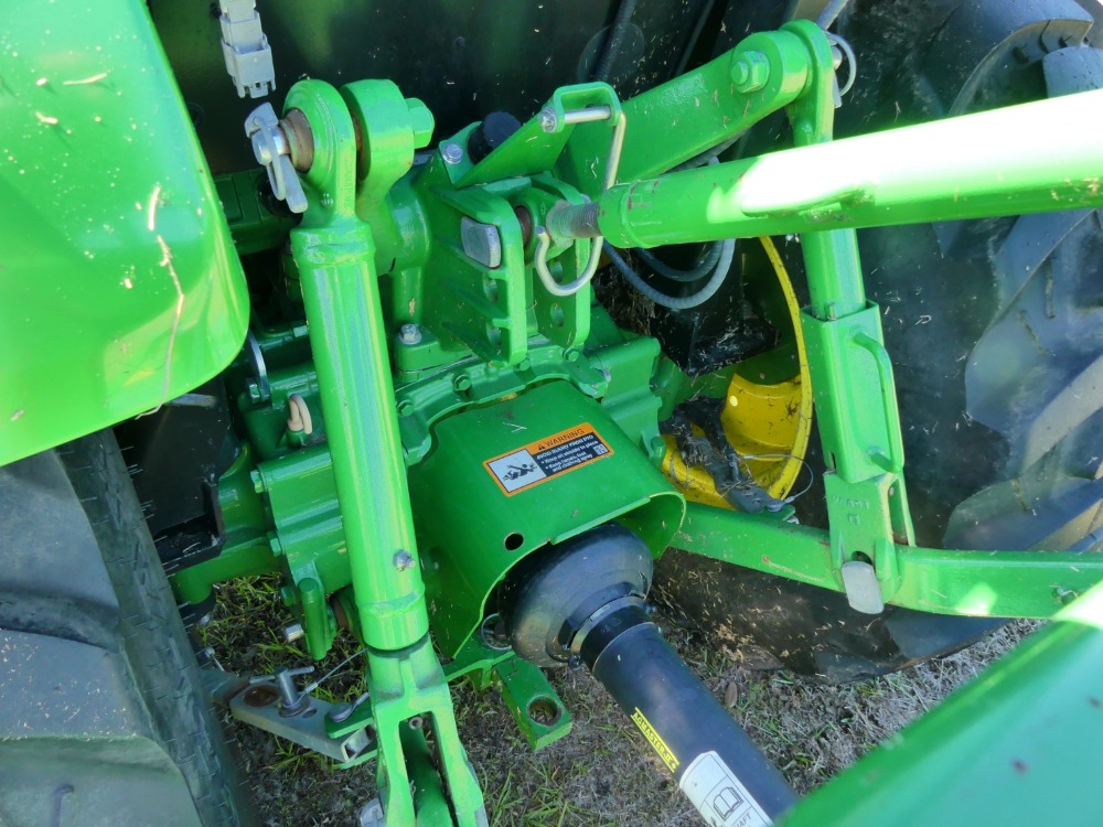 #1172 - 2020 John Deere 3033R | DeMott Auction